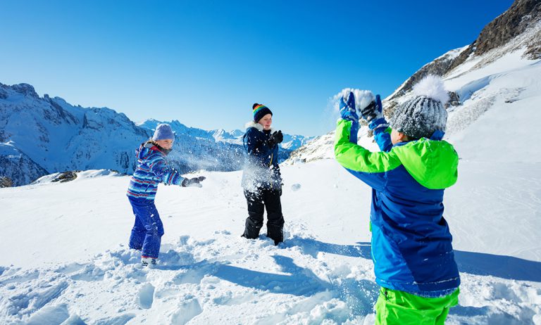 How To Win a Snowball Fight – SNO Ski Blog